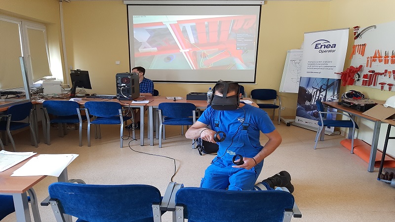 Technologia VR podczas szkoleń z prac pod napięciem | elektrotechnik AUTOMATYK